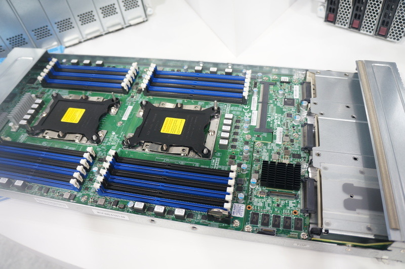 Supermicro、インテルRack Scale Design（RSD）準拠製品や最新ストレージなどを展示 - クラウド Watch