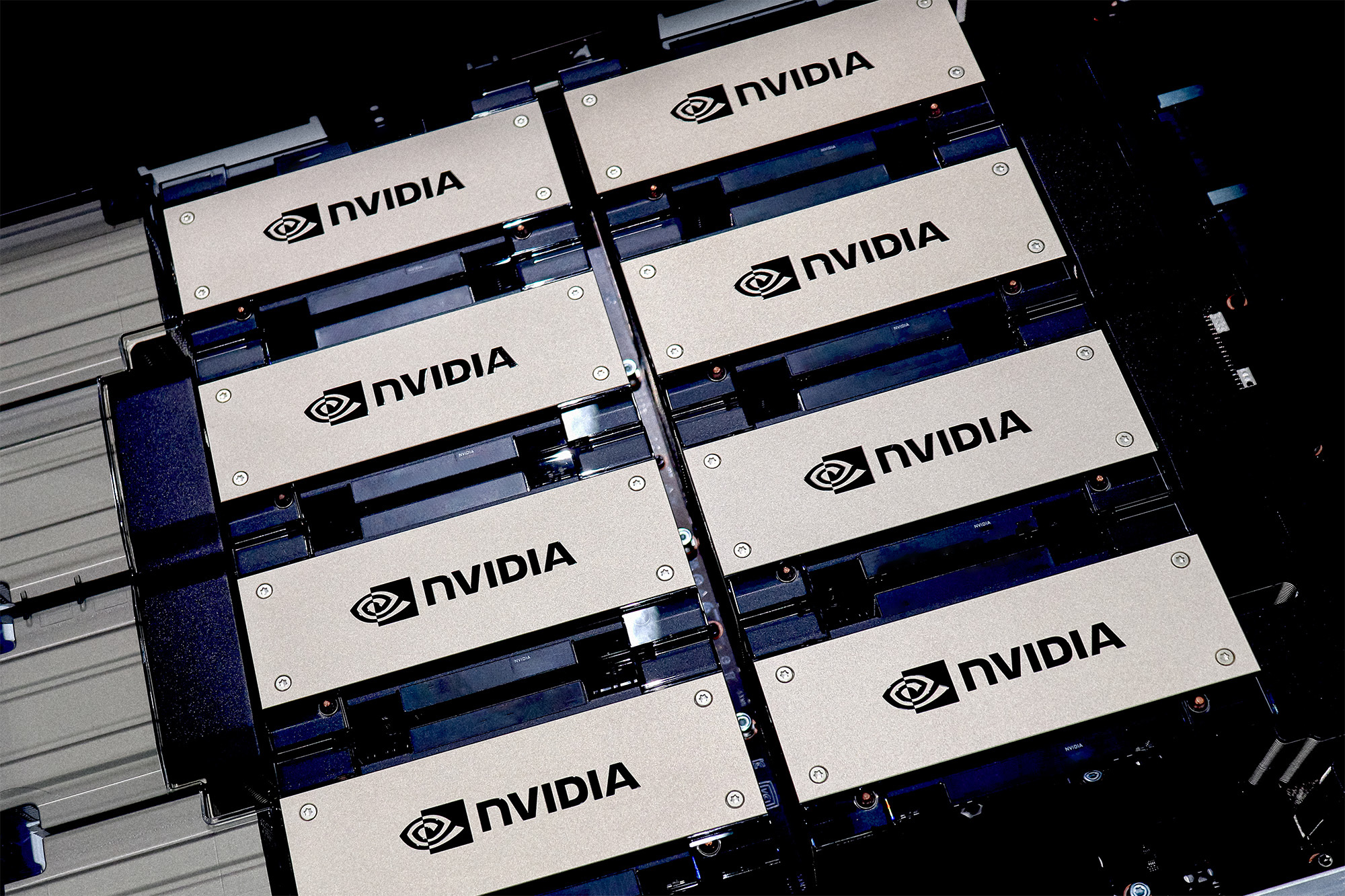 GMOインターネットグループ、「NVIDIA H200 GPU」搭載環境の性能検証を公表 - クラウド Watch